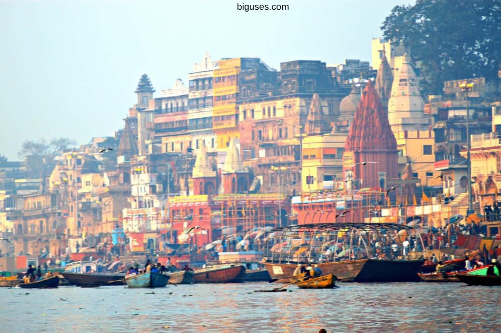 Best tourist places to visit in Uttar Pradesh for spending best time.